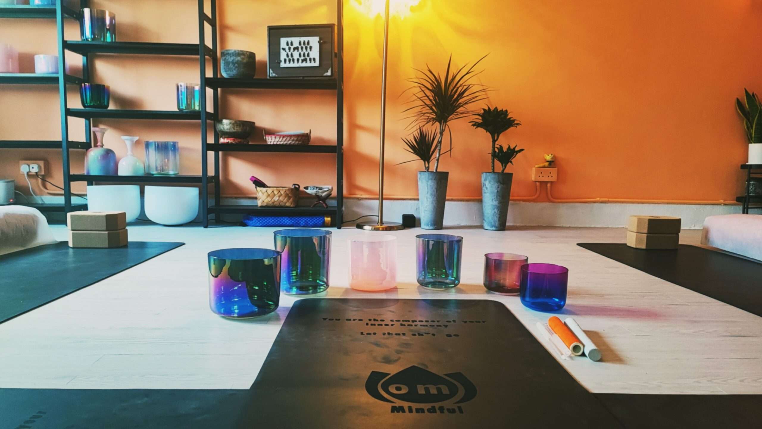 聲音療癒 - OmMindful : 正念瑜伽 | 水晶頌缽 | 聲頻治療 | 靜心冥想 認證培訓課程